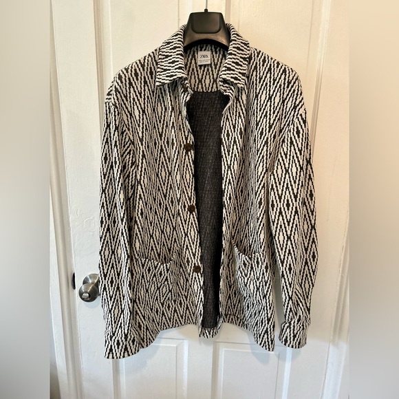 Zara | Jackets & Coats | Zara Monochrome Diamond Pattern Overshirt ...